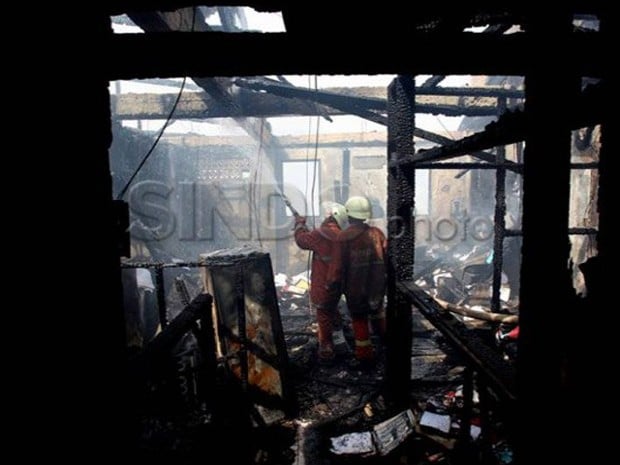 VIDEO: 3 Ruko di Cilandak Terbakar, Penghuni Tewas Terpanggang