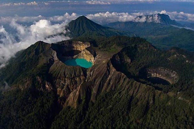 Zona Cincin Api, Sumba Barat Dikepung 7 Gunung Berapi Aktif