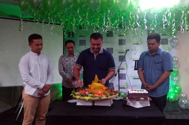 Anniversary 3 Tahun Whiz Prime Hasanuddin Penuh Kekeluargaan - SINDO ...