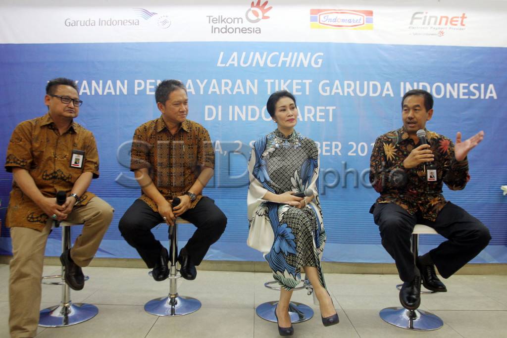 FOTO: Garuda dan Telkom Luncurkan Layanan Pembayaran Tiket di Indomaret
